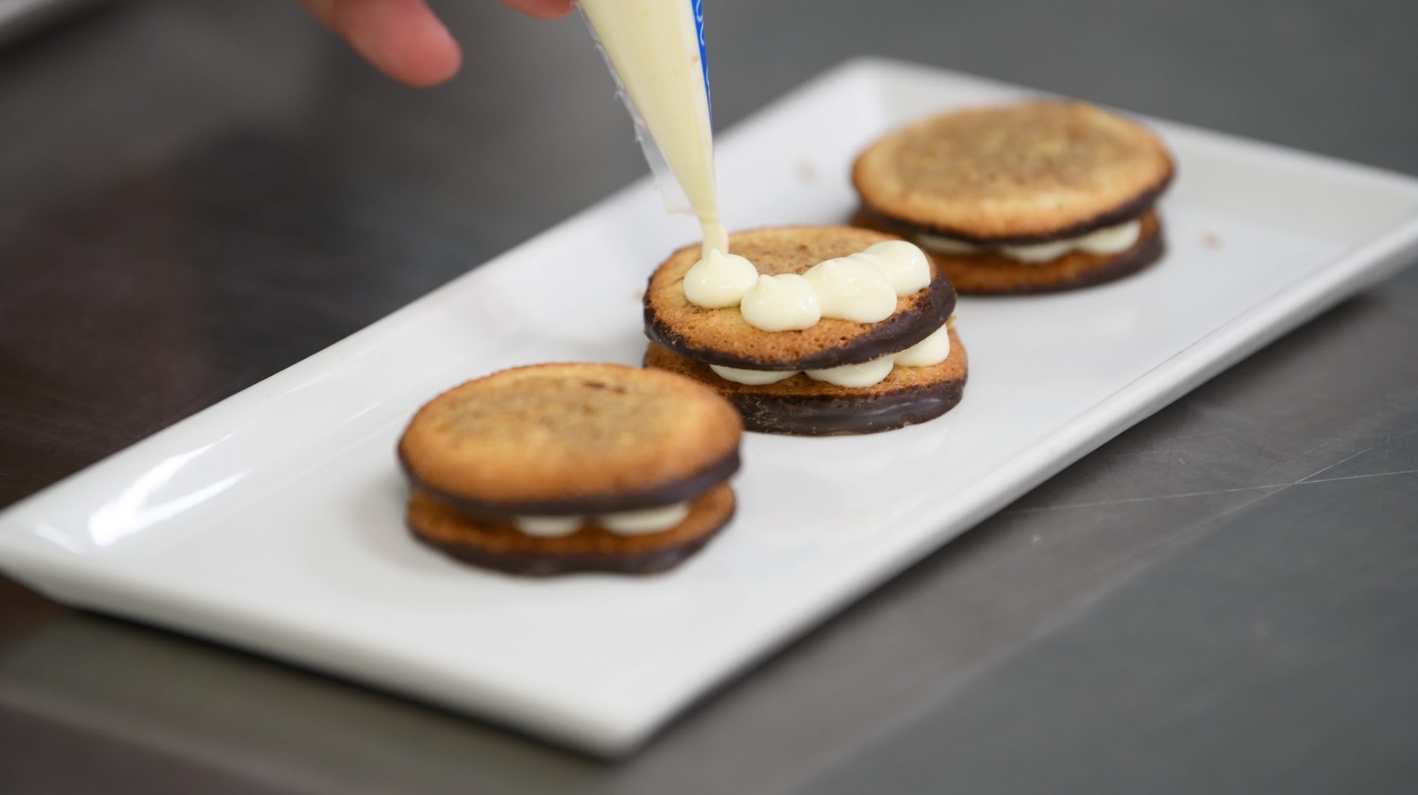 TEULA DE XOCOLATA curd tiramisu – Biscuits Trias